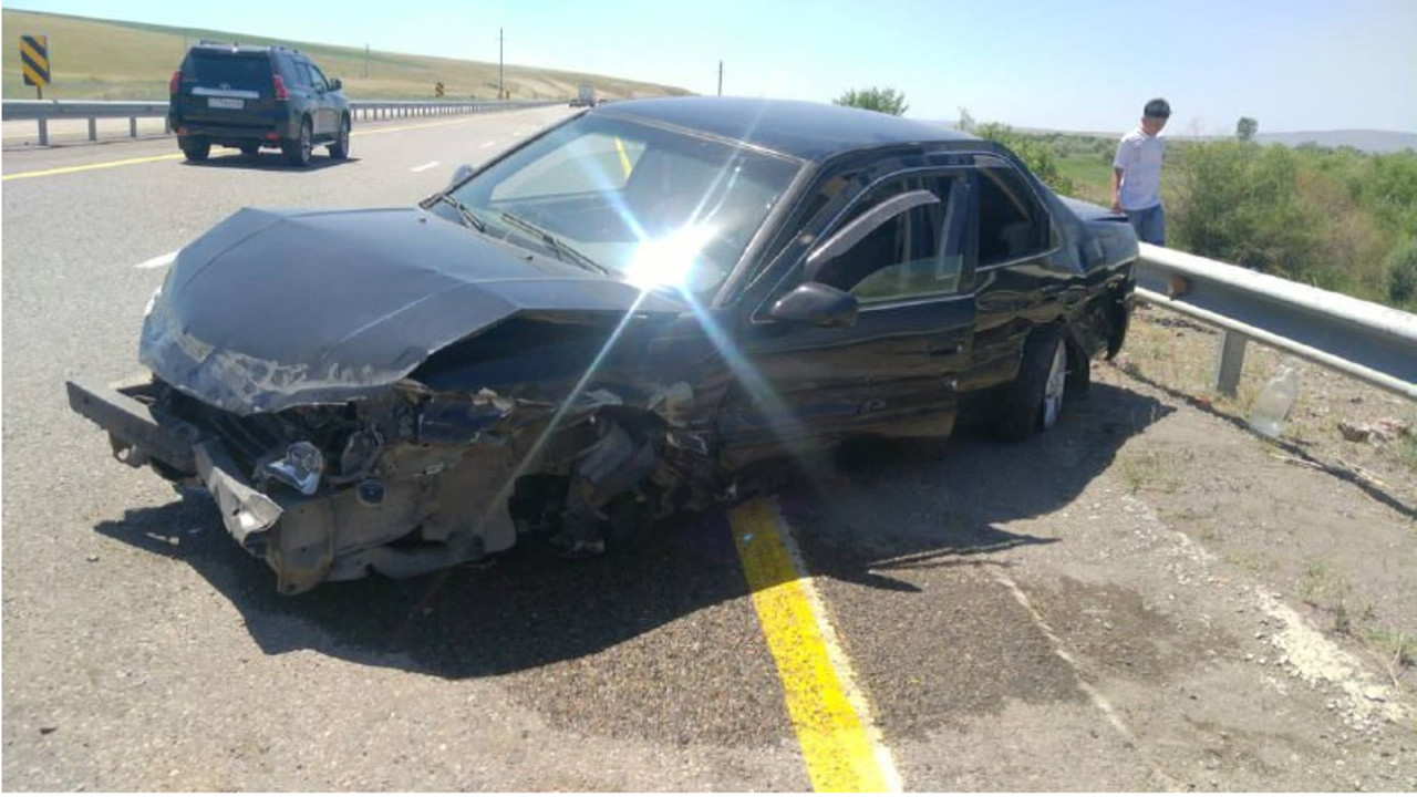 Вырвало колесо: смертельное ДТП произошло на трассе Алматы–Оскемен